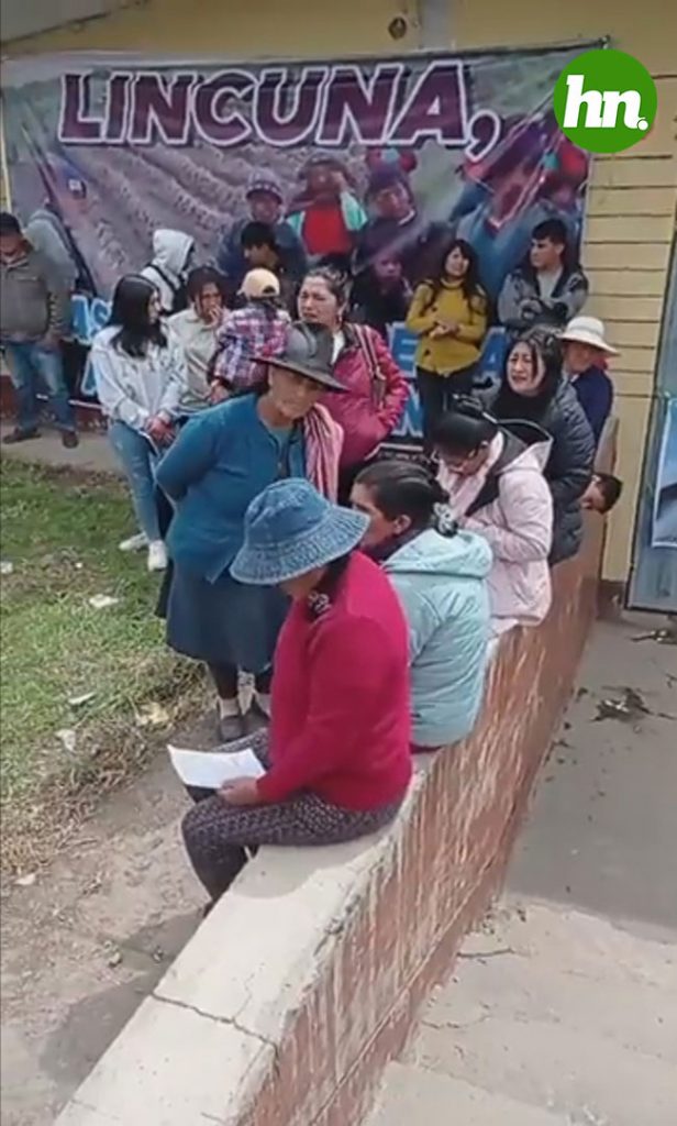 Comuneros protestan contra la Compañía Minera Lincuna S.A.
