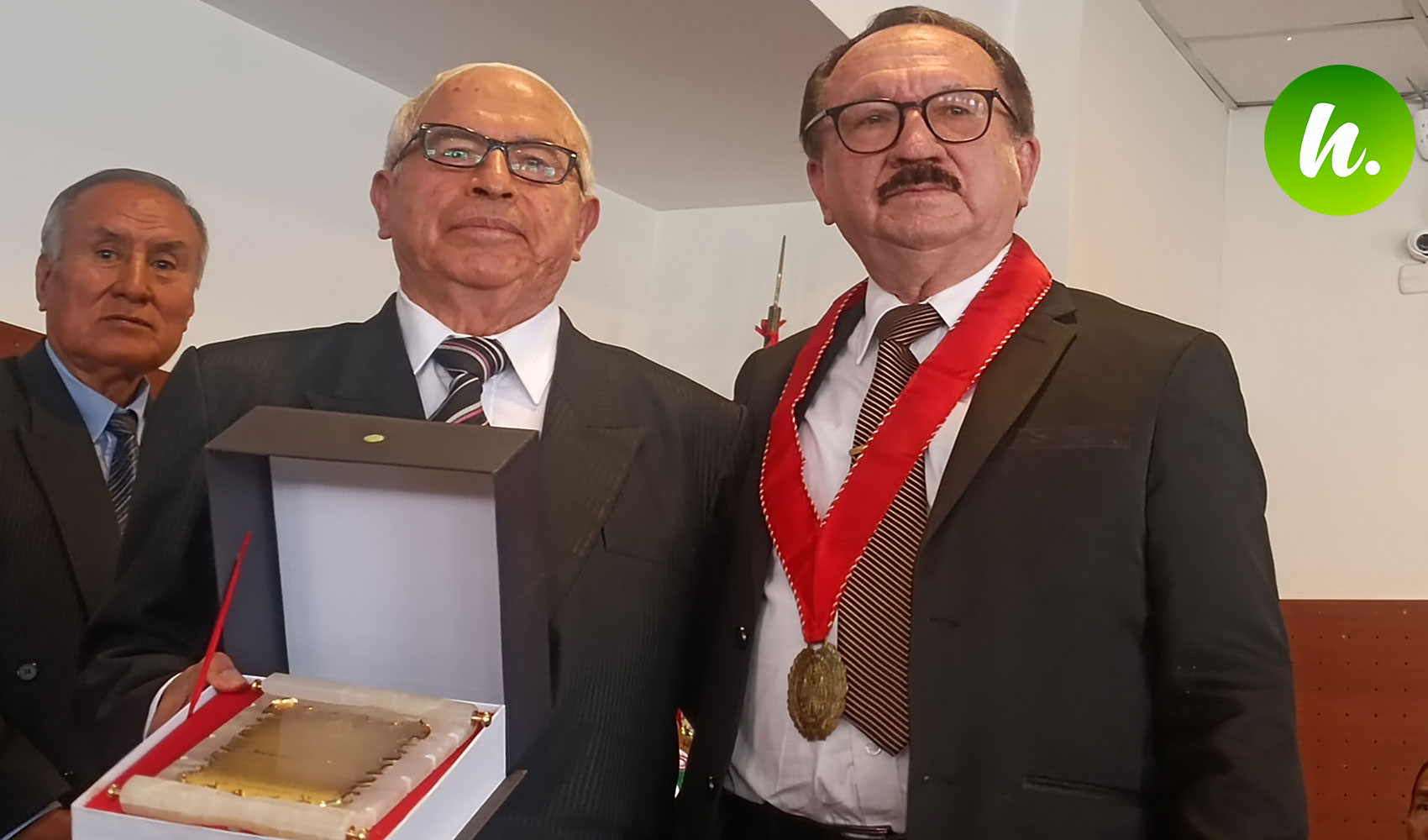 Ex Fiscal Superior Juan Reyes reconocido por su honestidad